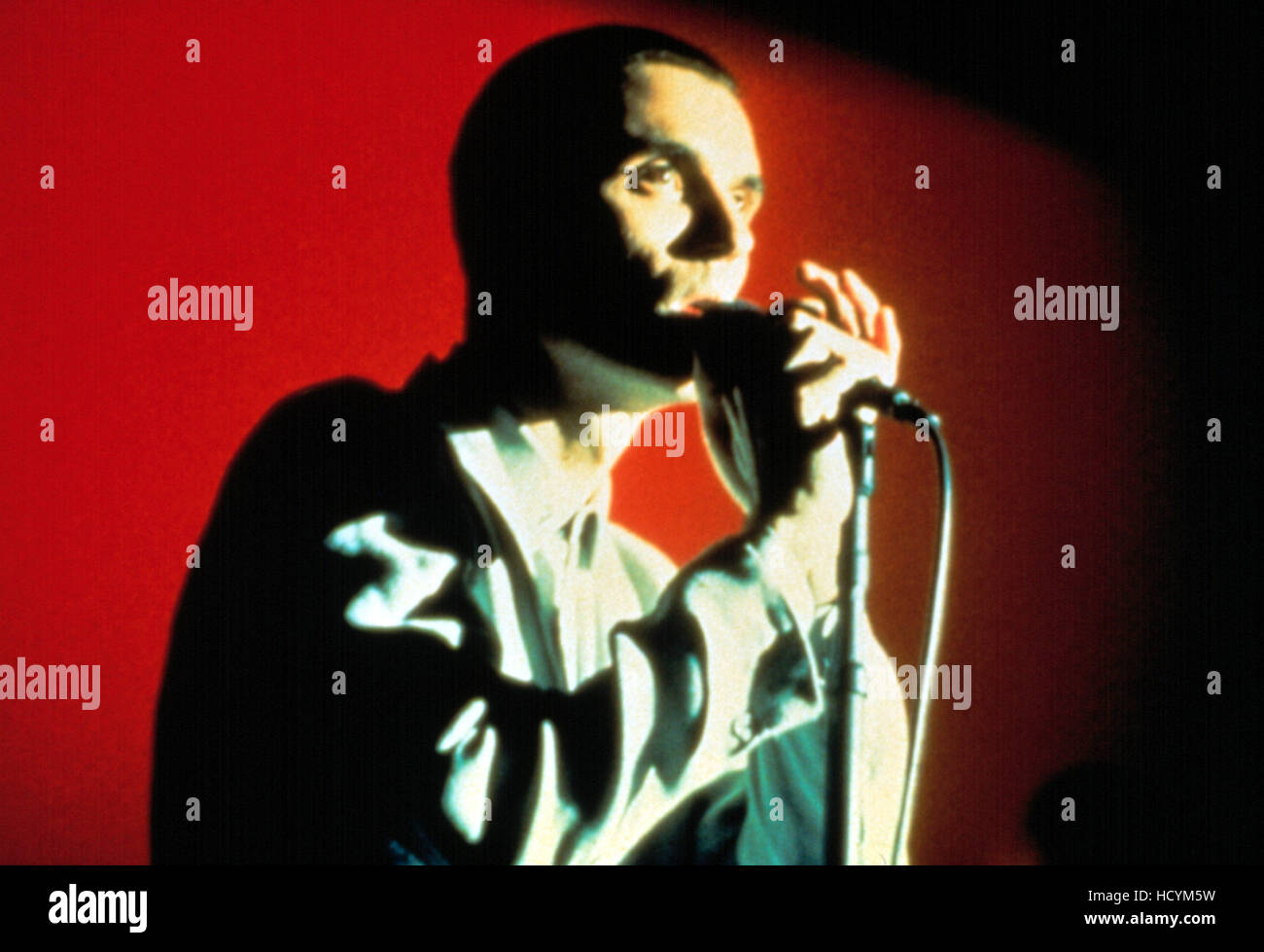 STOP MAKING SENSE, David Byrne, 1984 Stock Photo - Alamy