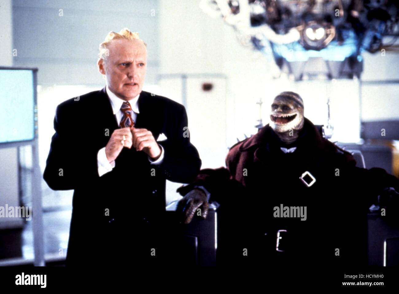 SUPER MARIO BROTHERS, Dennis Hopper, Goomba, 1993, (c)Buena Vista ...