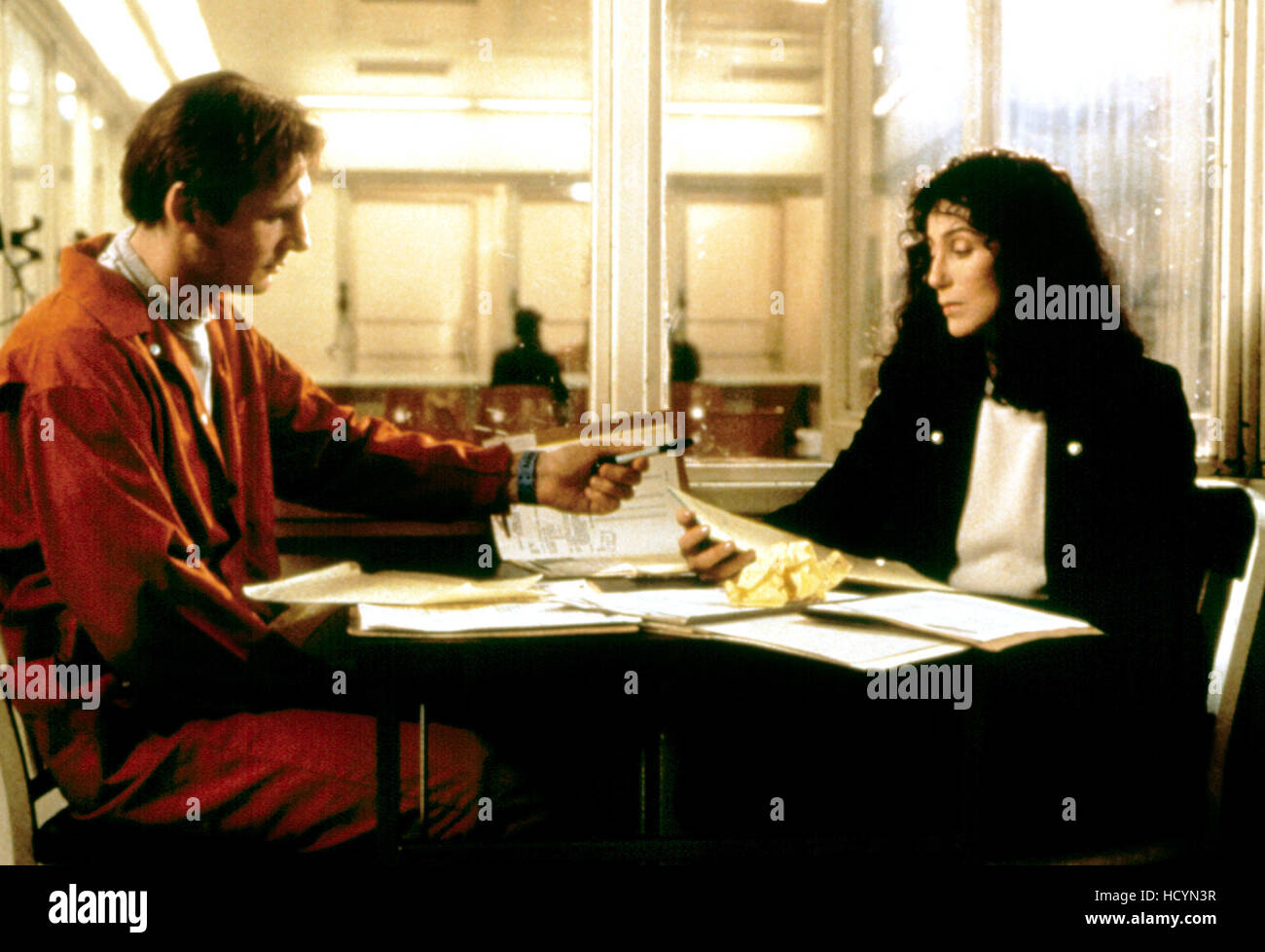 SUSPECT, Liam Neeson, Cher, 1987 Stock Photo - Alamy