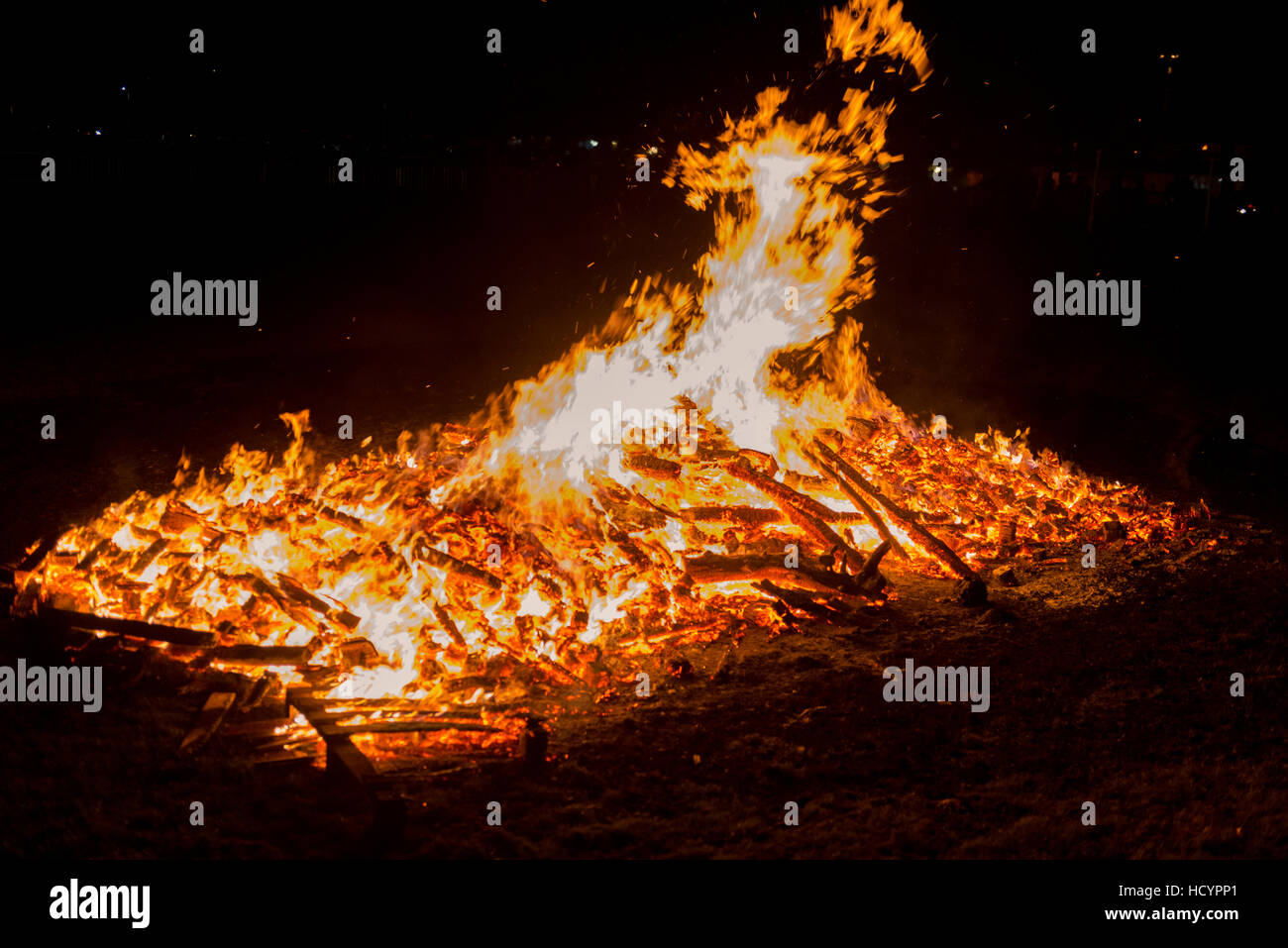 Large bonfire on november hi-res stock photography and images - Alamy