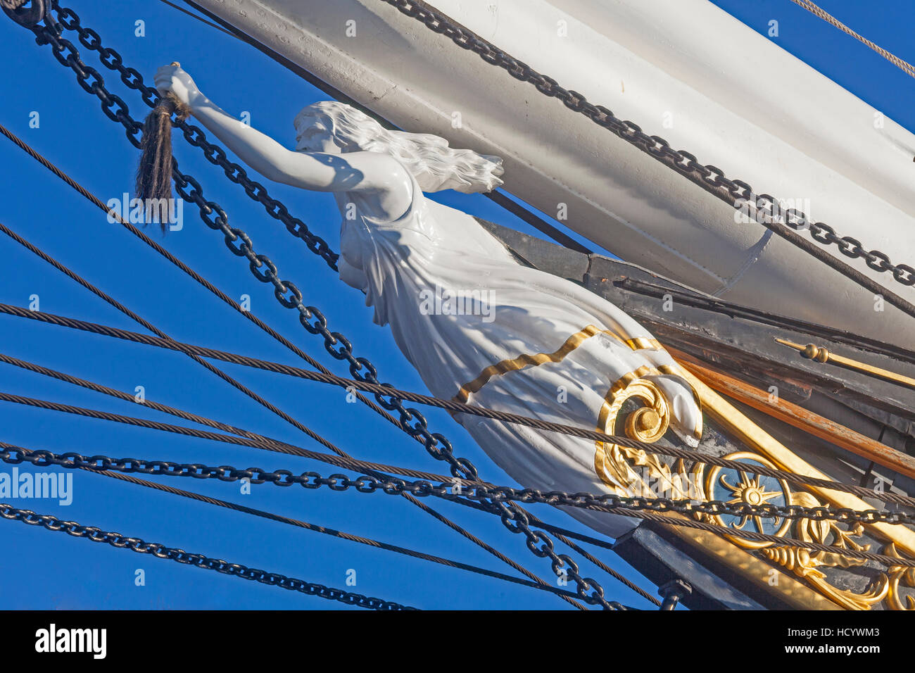 London, Greenwich The figurehead on the bow of the Cutty Sark Stock ...