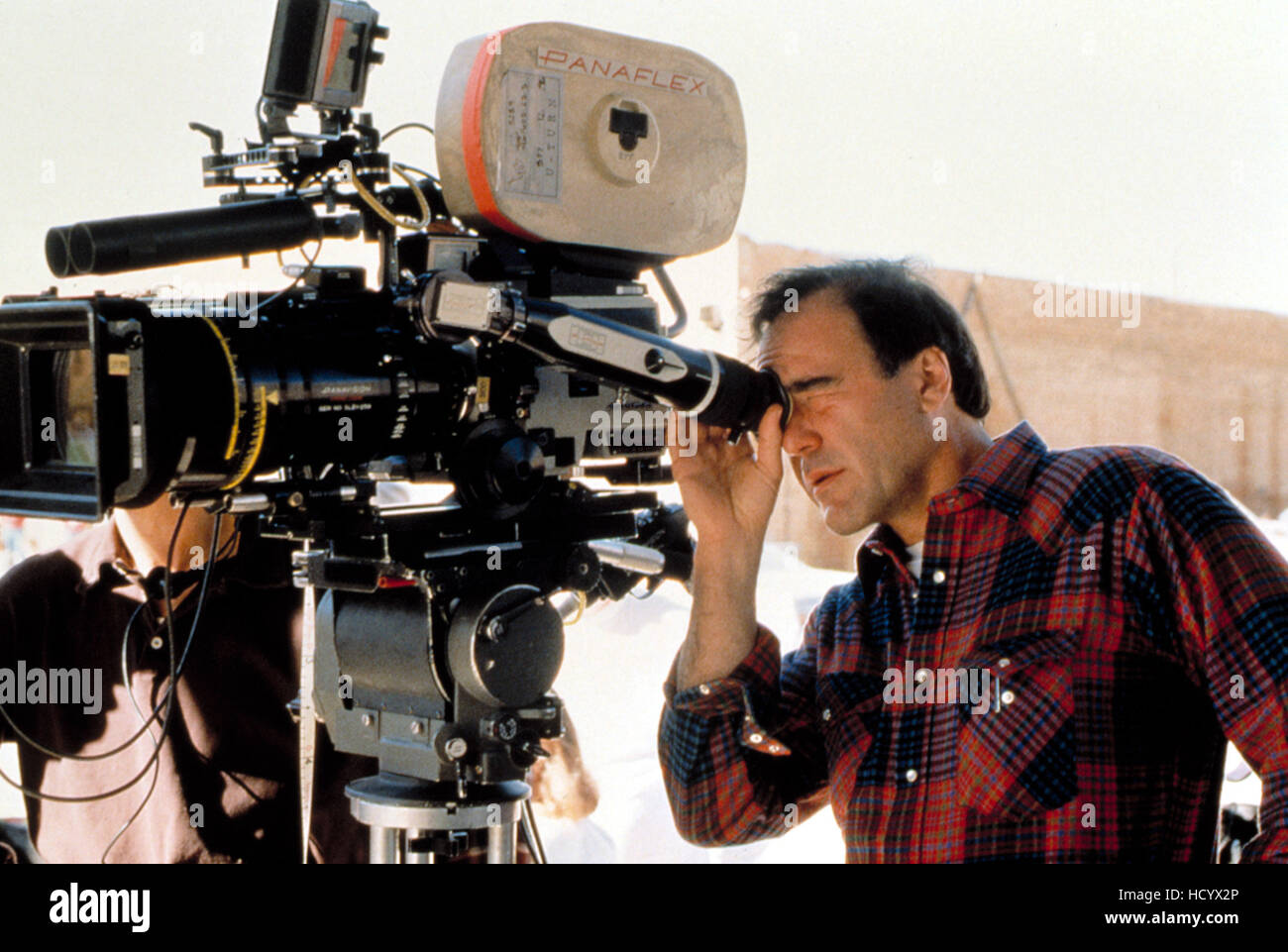 U-TURN, Director Oliver Stone, 1997. (c) Columbia Pictures/ Courtesy ...