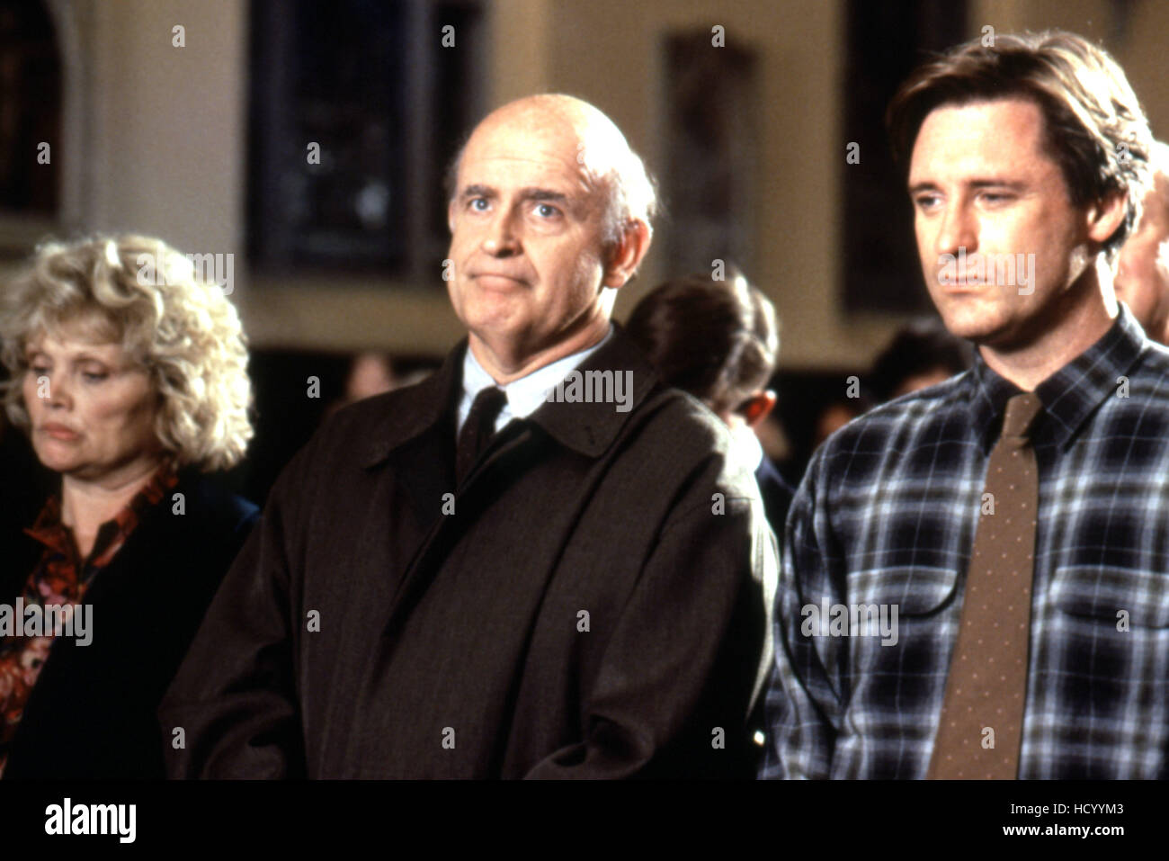 WHILE YOU WERE SLEEPING, Micole Mercurio, Peter Boyle, Bill Pullman ...