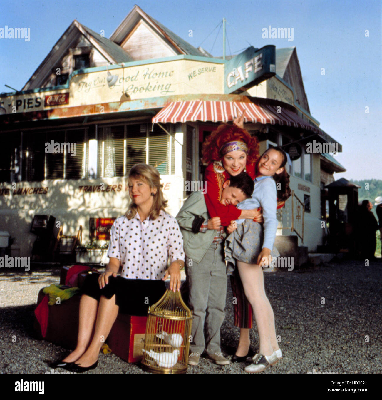 WAITING FOR THE LIGHT, Teri Garr, Shirley MacLaine, Colin Baumgartner ...