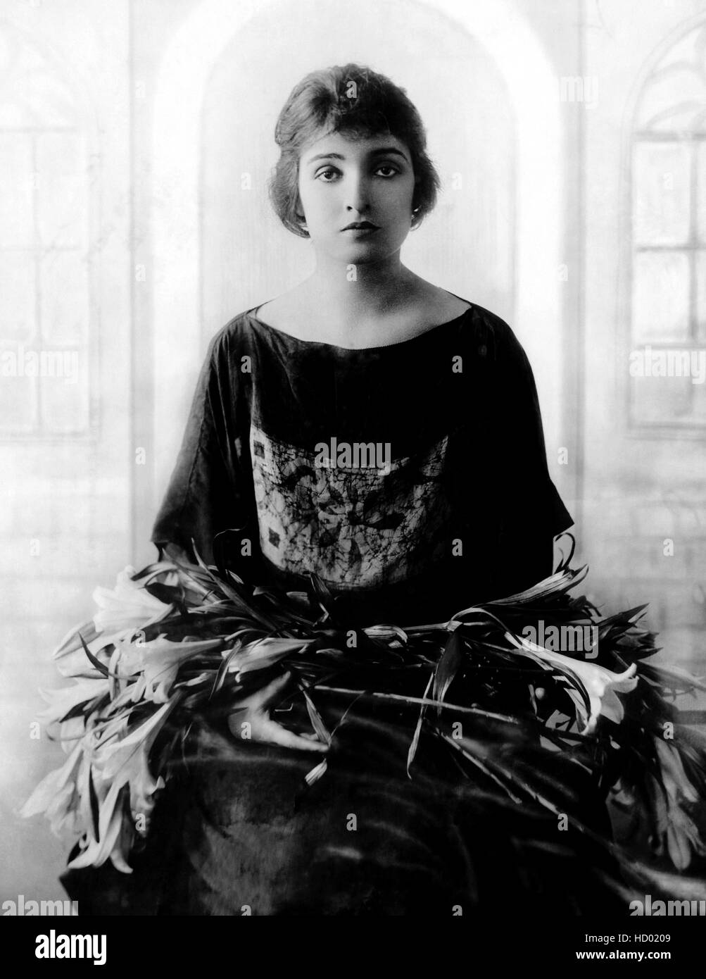 Alice Joyce, ca. late 1910s Stock Photo - Alamy