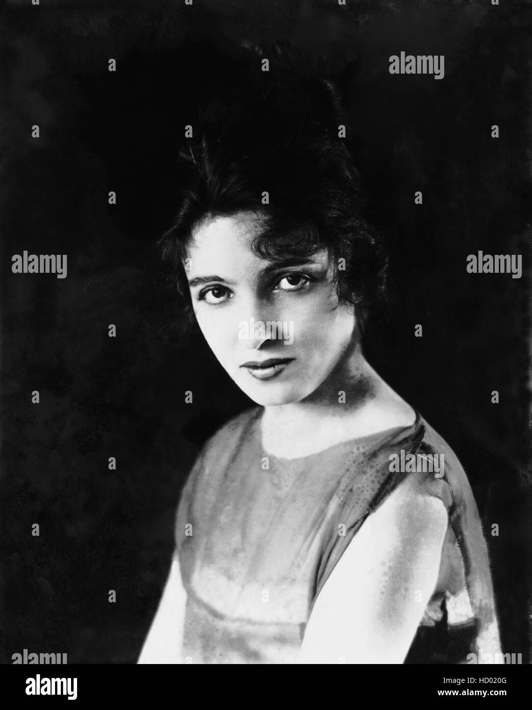 Alice Joyce, 1918 Stock Photo - Alamy