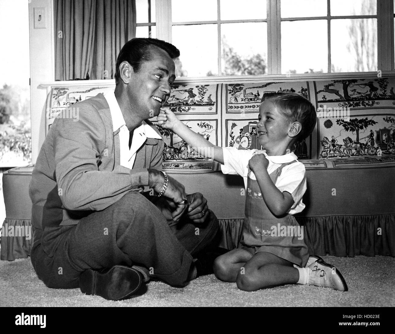 ALAN LADD, with son David, circa 1951 Stock Photo - Alamy