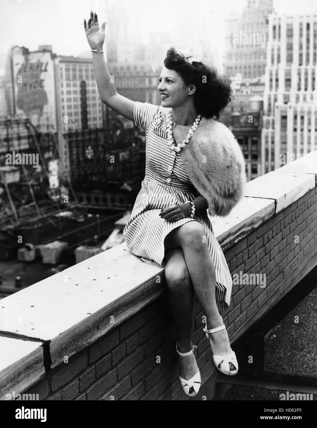Burlesque star Ann Corio bids farewell to New York, as she leaves for a ...