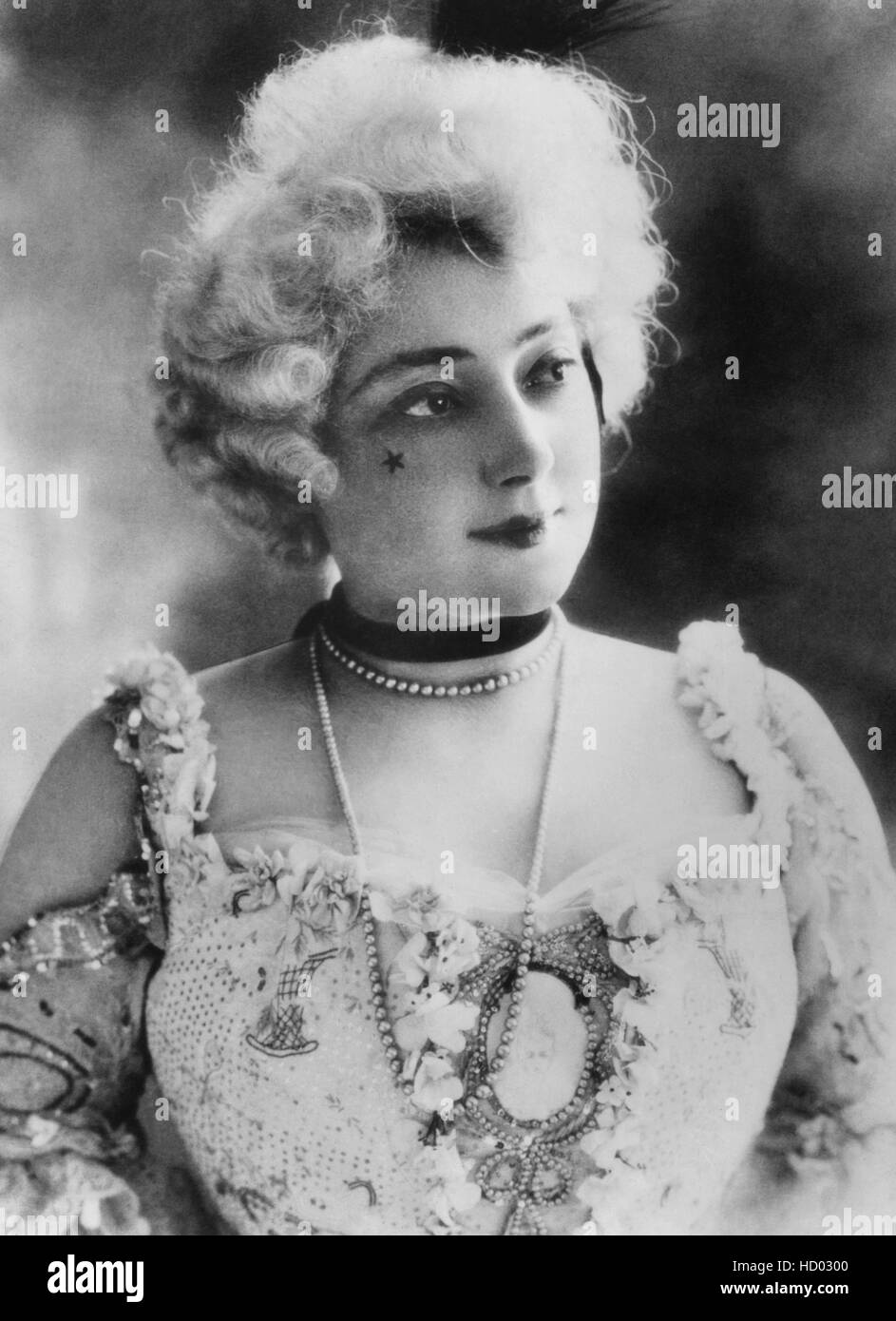 Anna Held, 1910s Stock Photo - Alamy