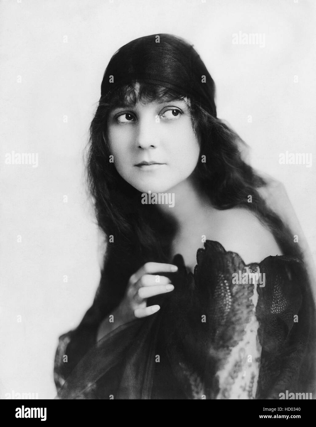 Silent movie actress Ann Little, ca. mid-1910s Stock Photo - Alamy