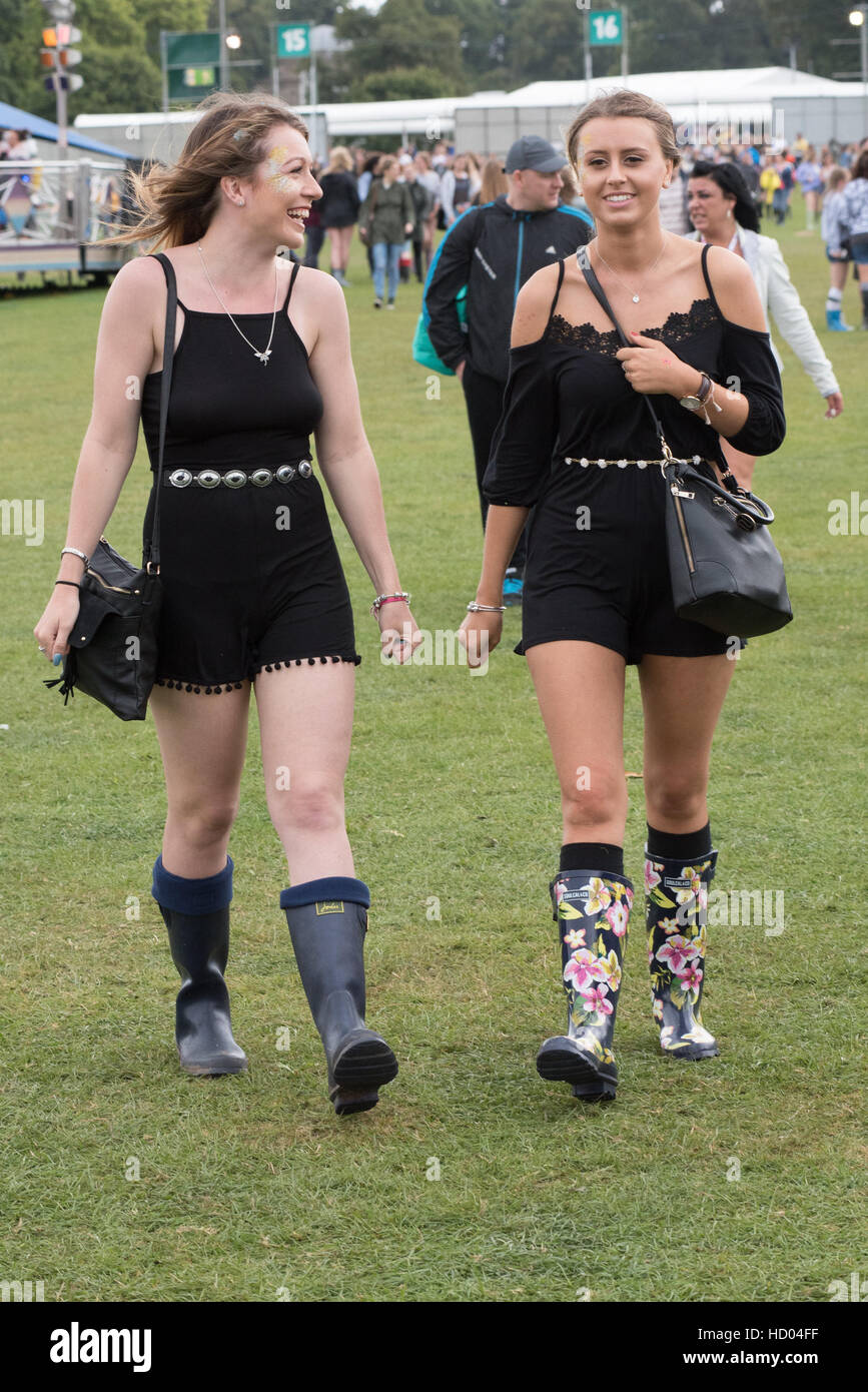 V Festival - Weston Park, Staffordshire - Day 1 Featuring: Atmosphere ...
