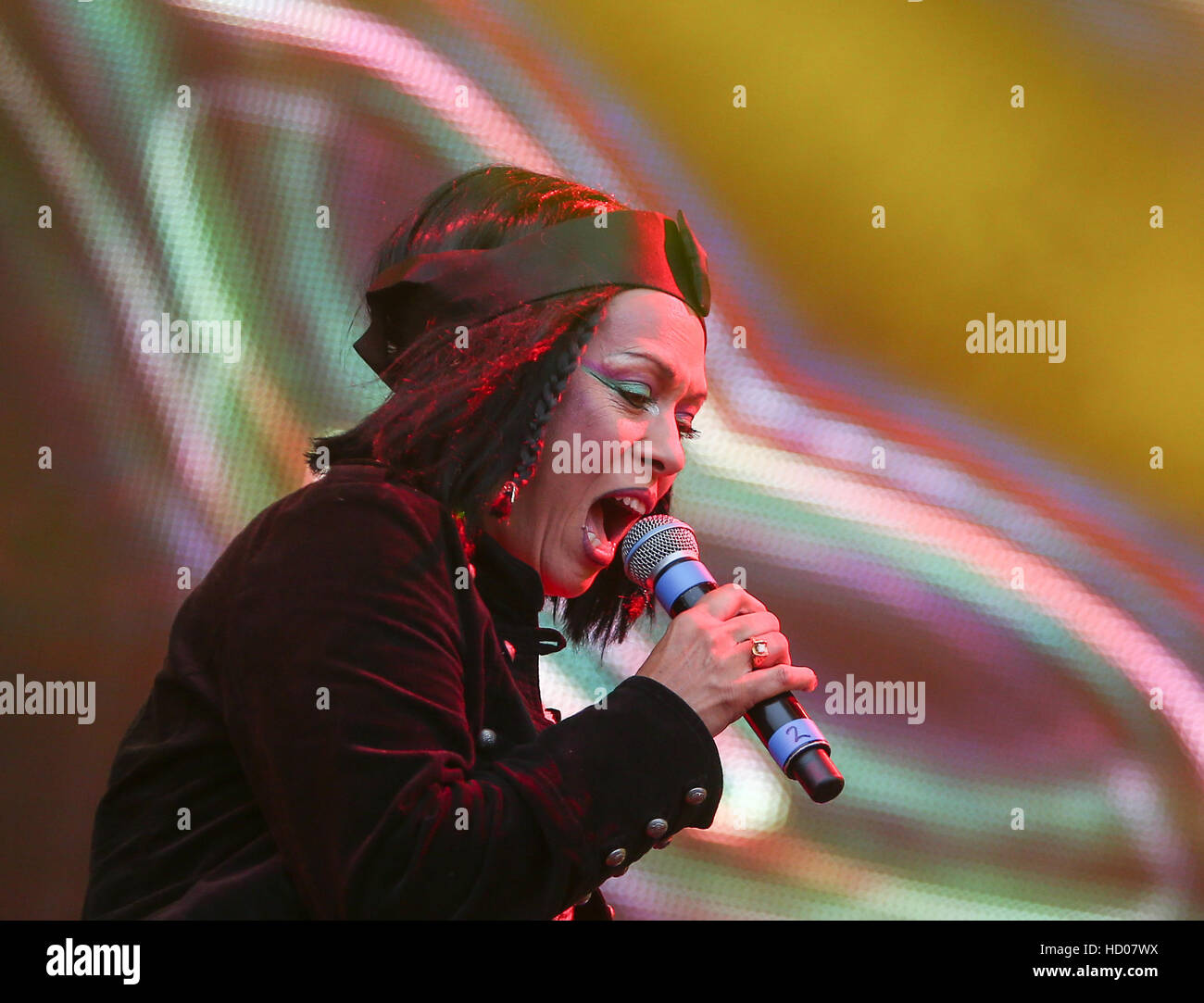 Rewind South Festival - Performances - Henley-on-Thames Annabella's Bow Wow Wow Featuring ...