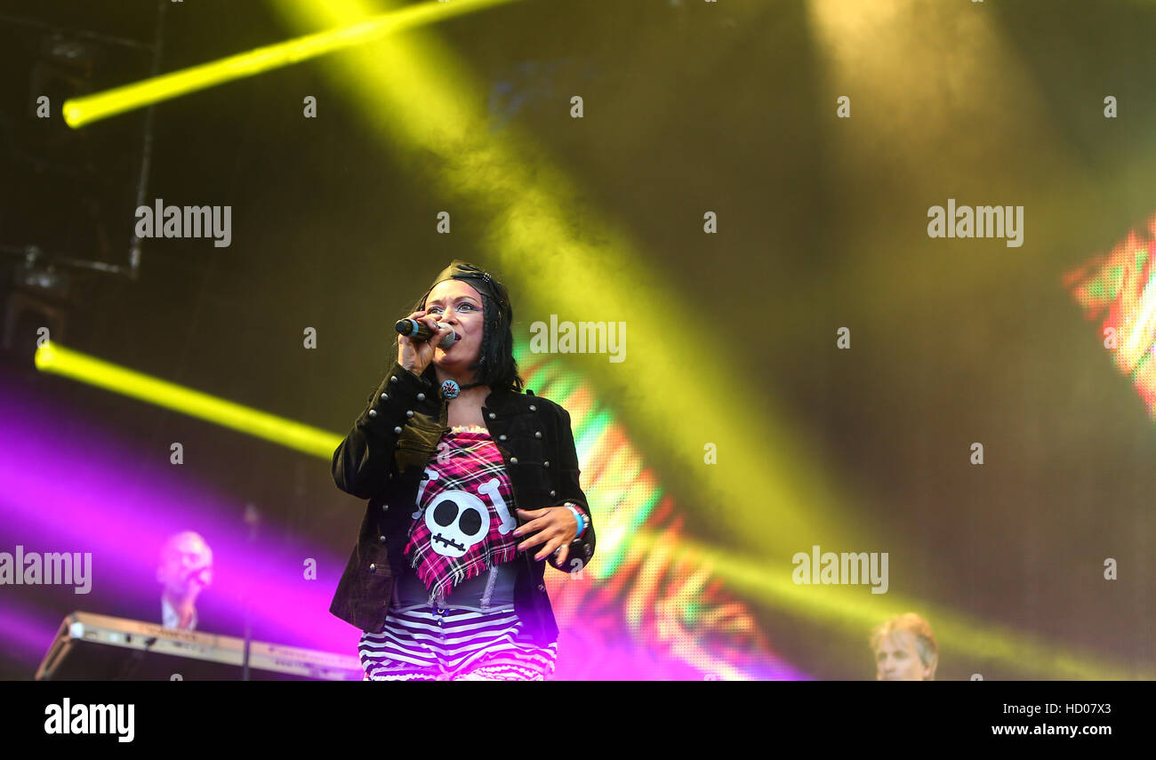 Rewind South Festival - Performances - Henley-on-Thames Annabella's Bow Wow Wow Featuring ...