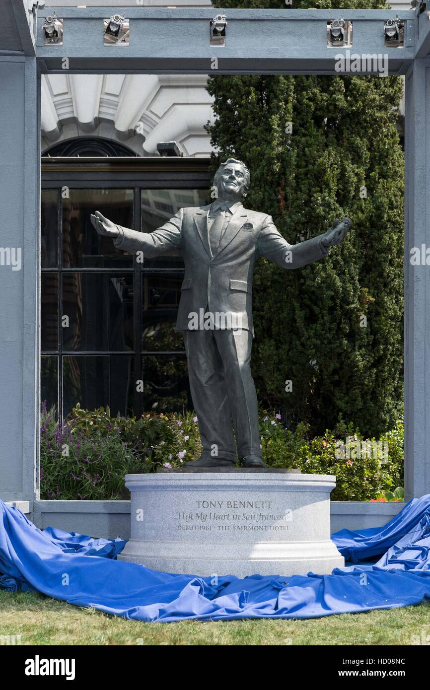 Unveiling for Tony Bennett Commemorative Statue August 19th 2016 at ...