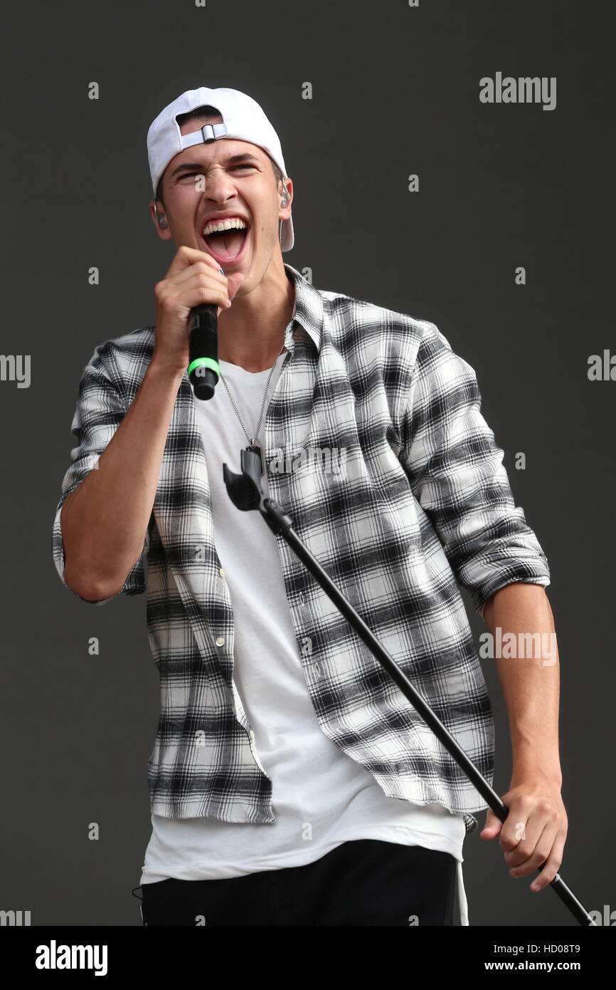 Cal Shapiro of Timeflies on stage during Day Two of the 2016 Billboard ...