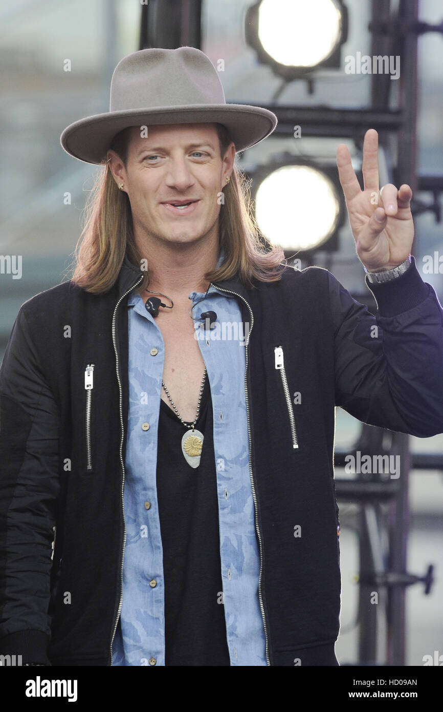 Florida Georgia Line performance and interview at the Premiere of CTV’s ...