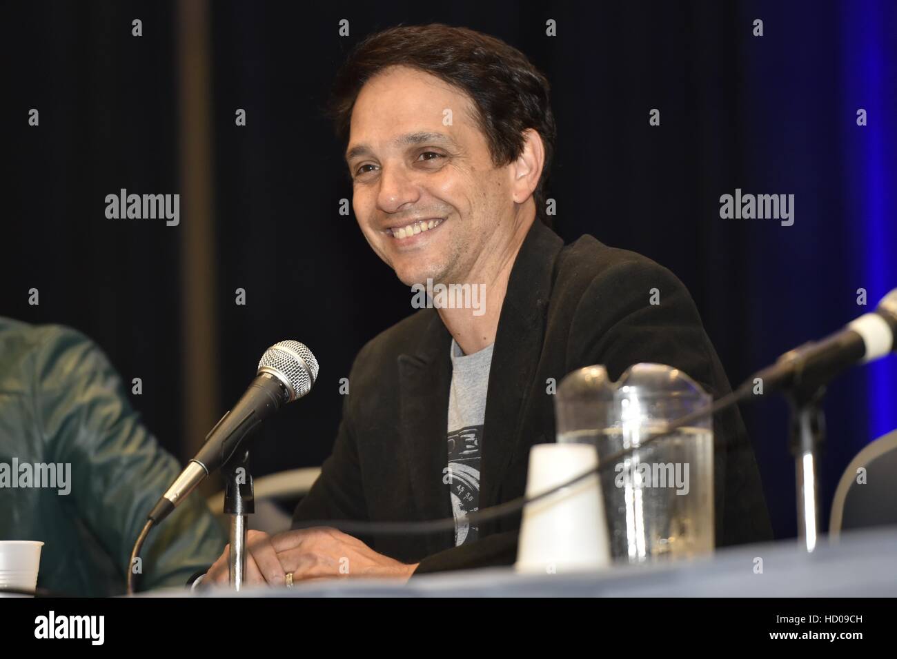 Wizard World Chicago Comic-Con at the Donald E. Stephens Convention ...