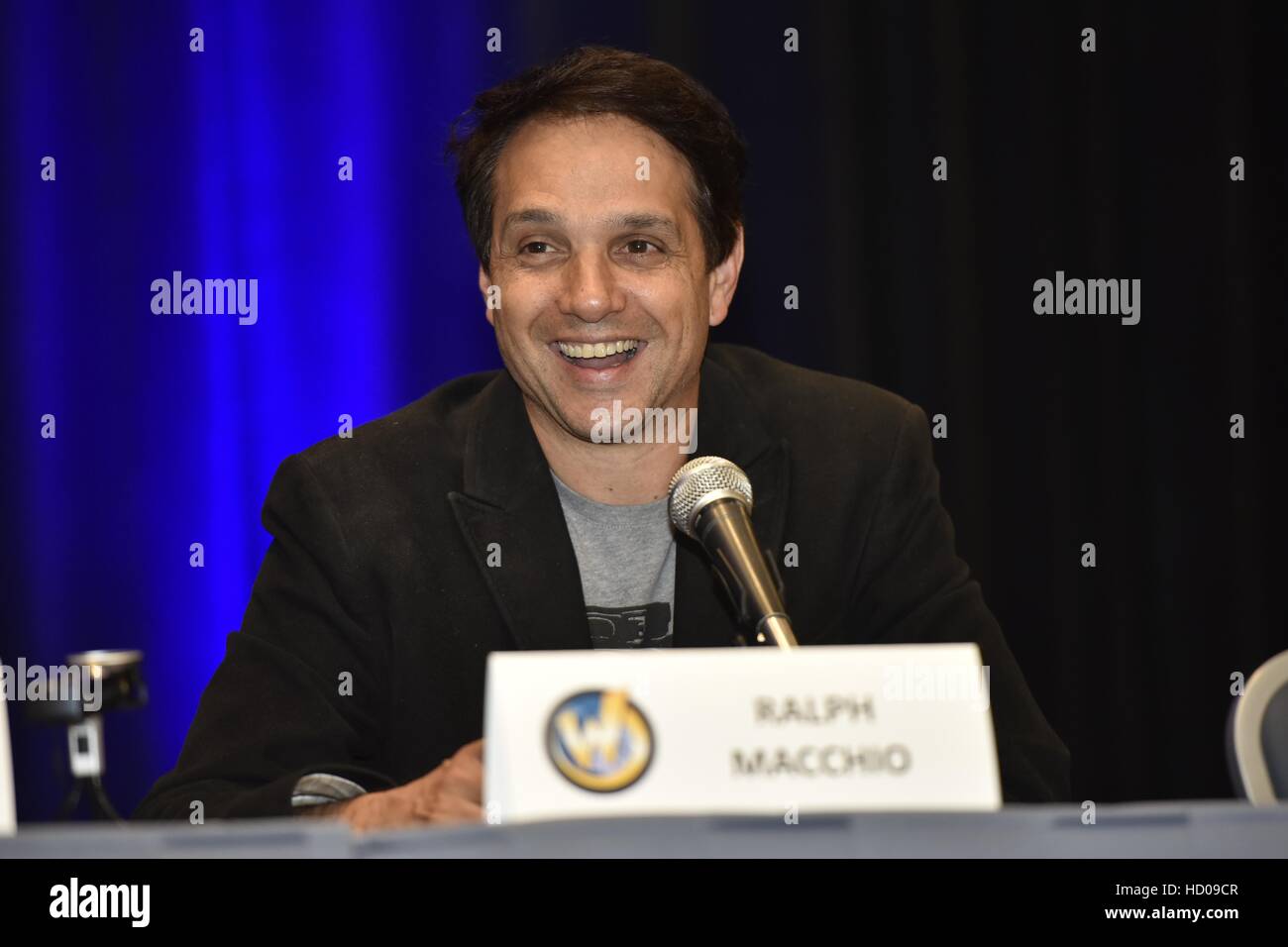 Wizard World Chicago Comic-Con at the Donald E. Stephens Convention ...