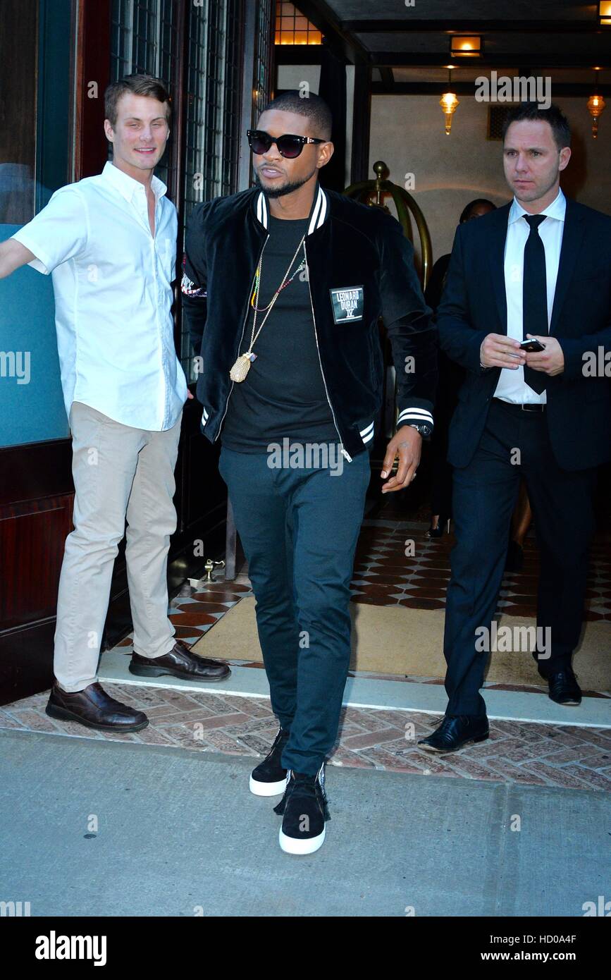 Usher leaving his hotel in New York Featuring: Usher Where: Manhattan ...
