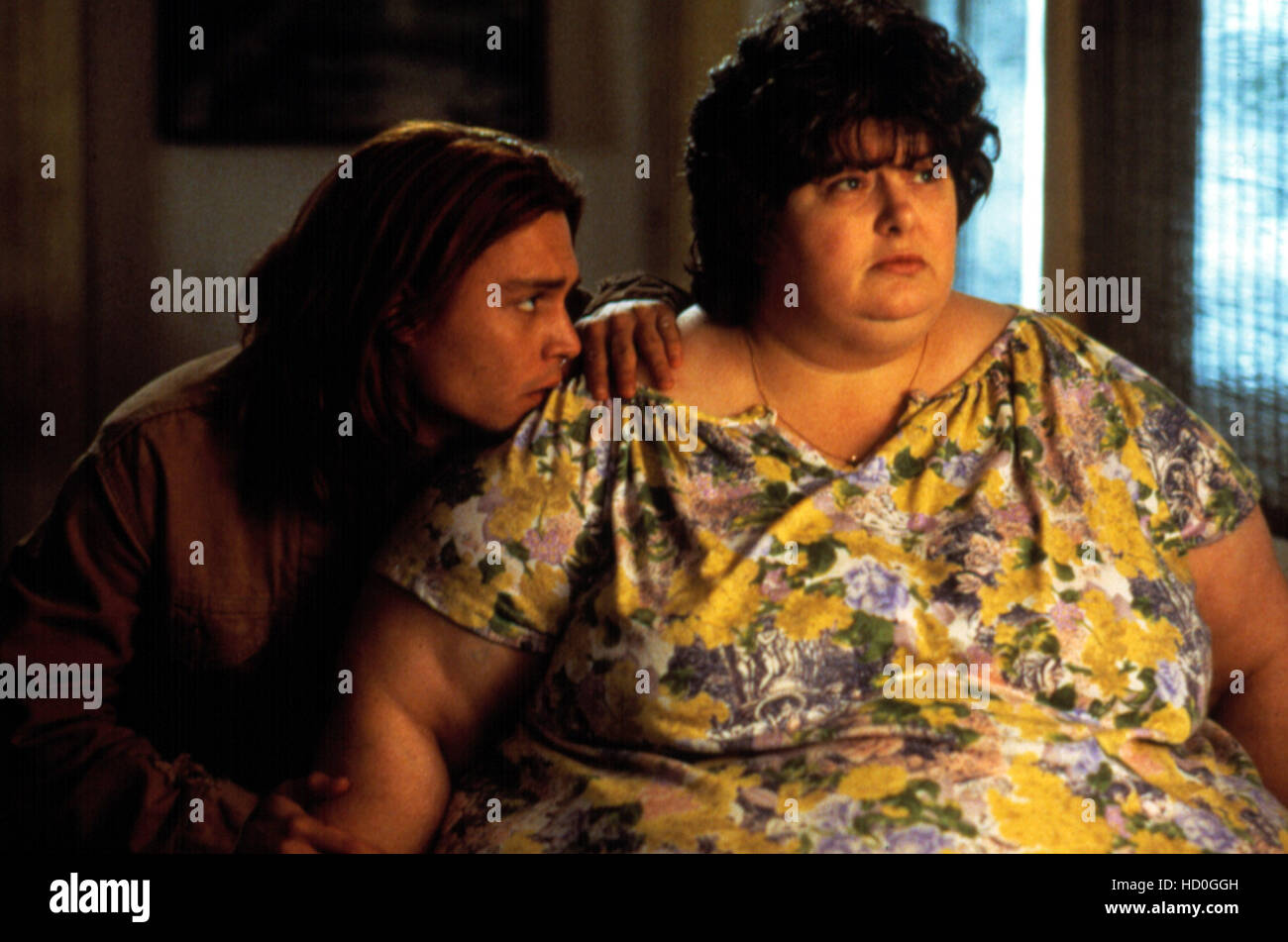 WHAT'S EATING GILBERT GRAPE?, Johnny Depp, Darlene Cates, 1993 Stock ...