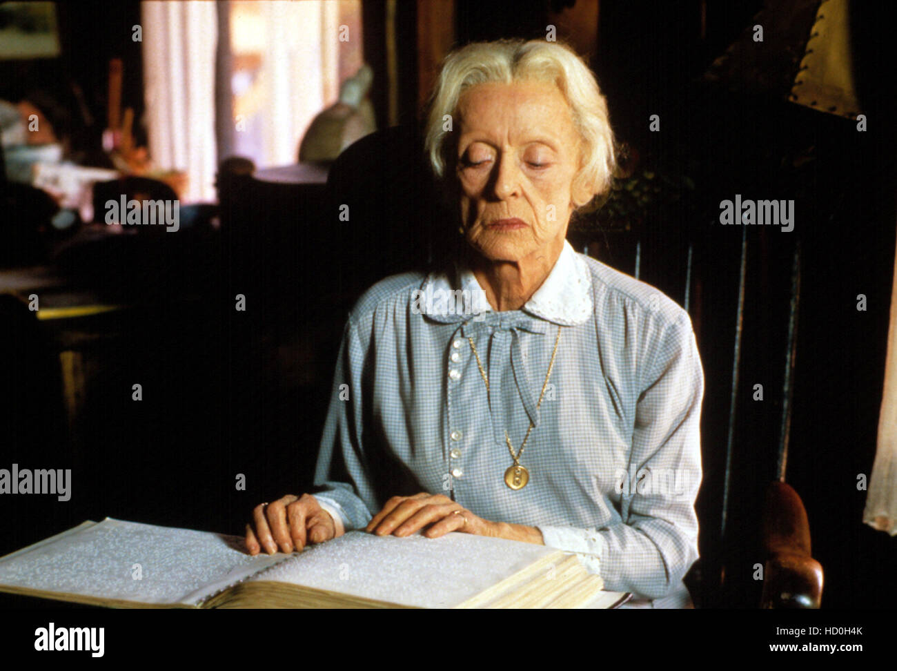 THE WHALES OF AUGUST, Bette Davis, 1987, © Alive Films/courtesy Everett ...