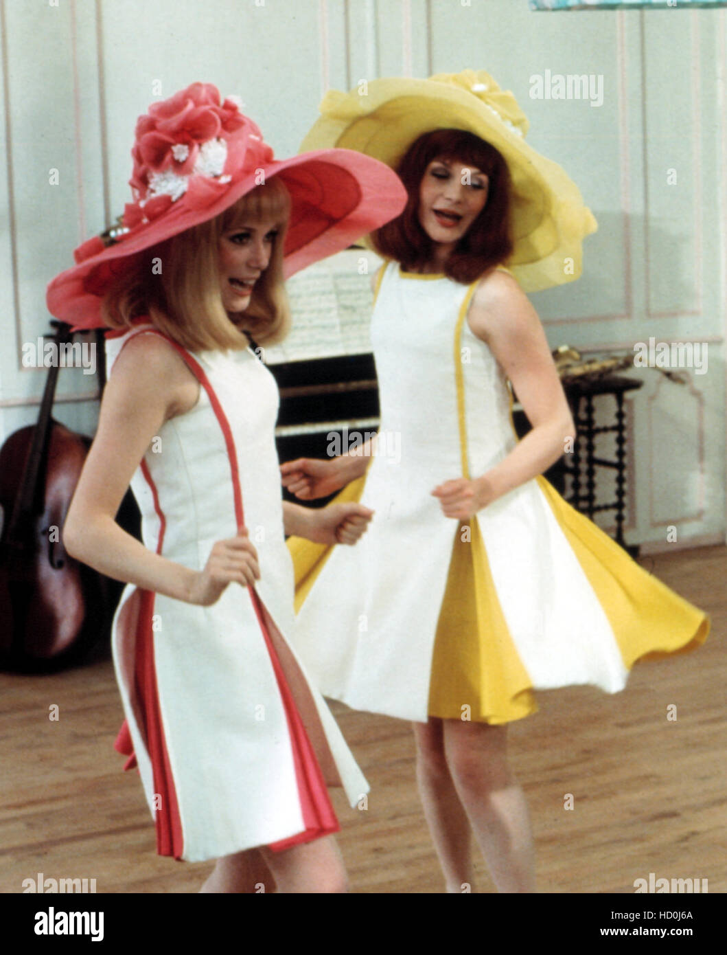 THE YOUNG GIRLS OF ROCHEFORT, (aka LES DEMOISELLES DE ROCHEFORT ...