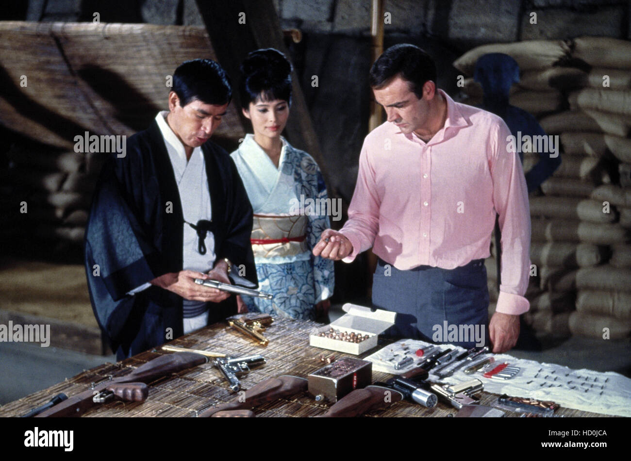 YOU ONLY LIVE TWICE, Tetsuro Tamba, Akiko Wakabayashi, Sean Connery ...