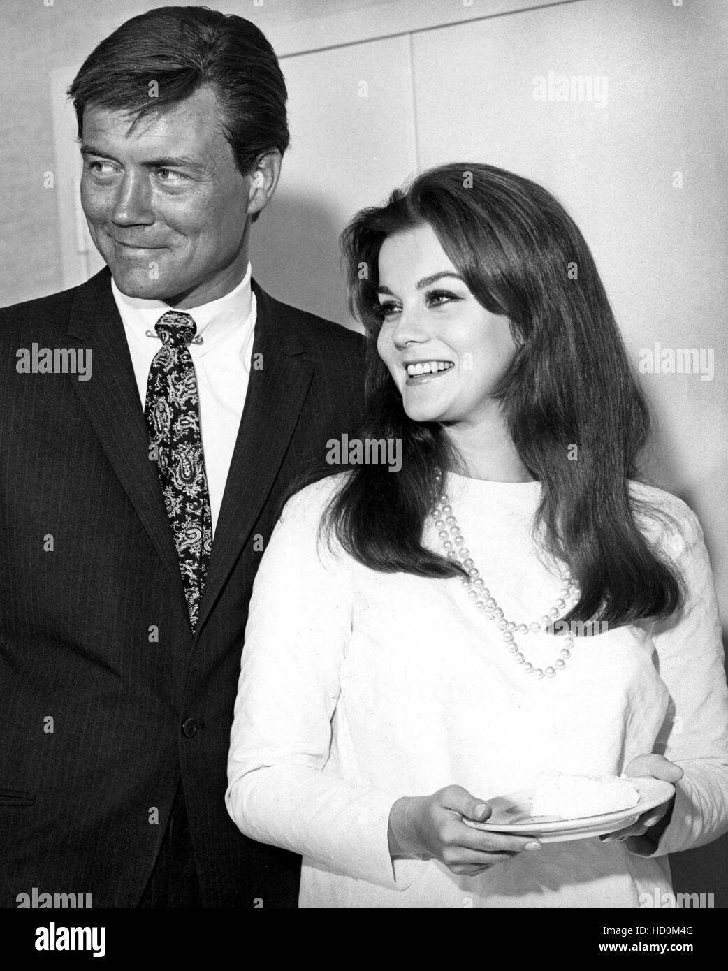 ANN-MARGRET, with husband Roger Smith, 1968, holding cake plate Stock Photo - Alamy