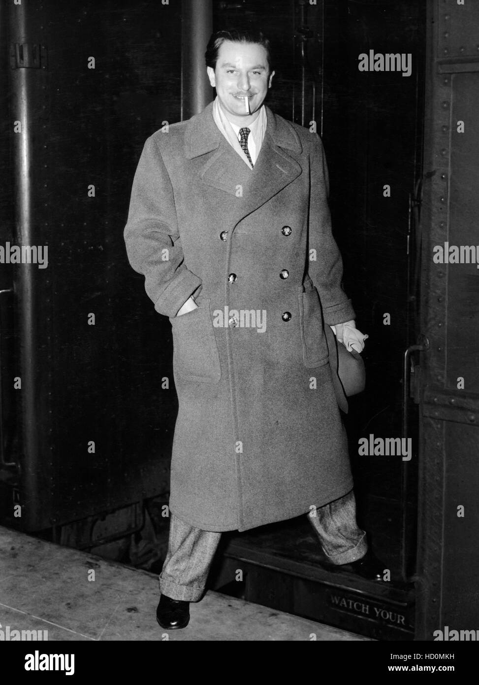 Anton Walbrook arriving in New York aboard the 20th Century from ...
