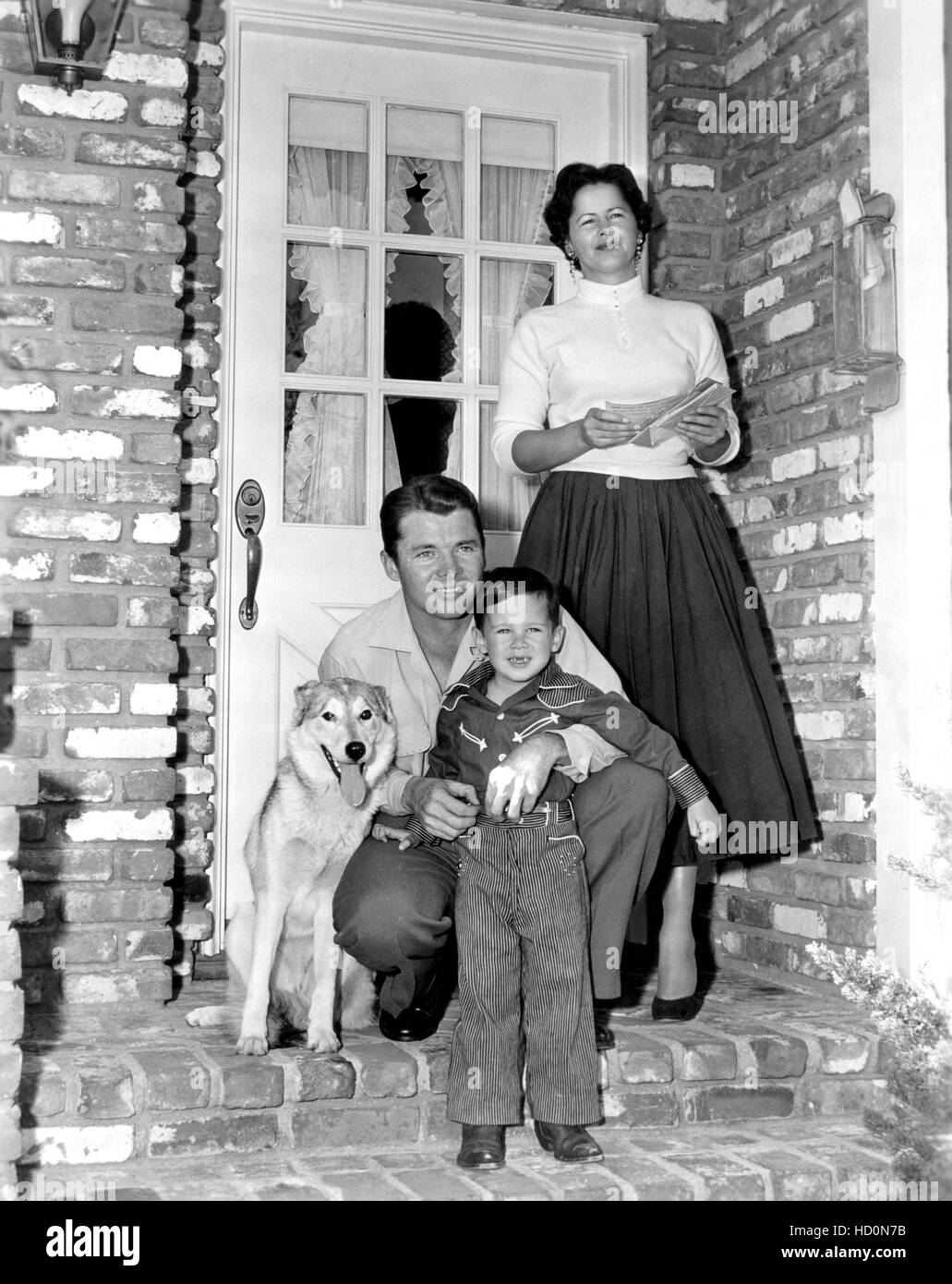 Back to front: Pamela Archer, Audie Murphy, Terry Michael Murphy, at ...