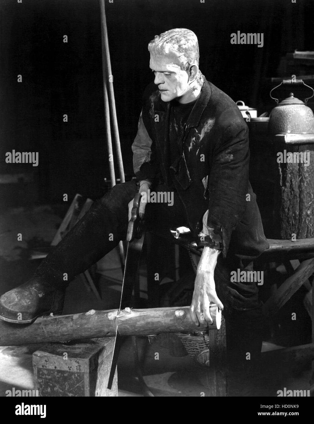 BRIDE OF FRANKENSTEIN, Boris Karloff, on set, 1935 Stock Photo - Alamy
