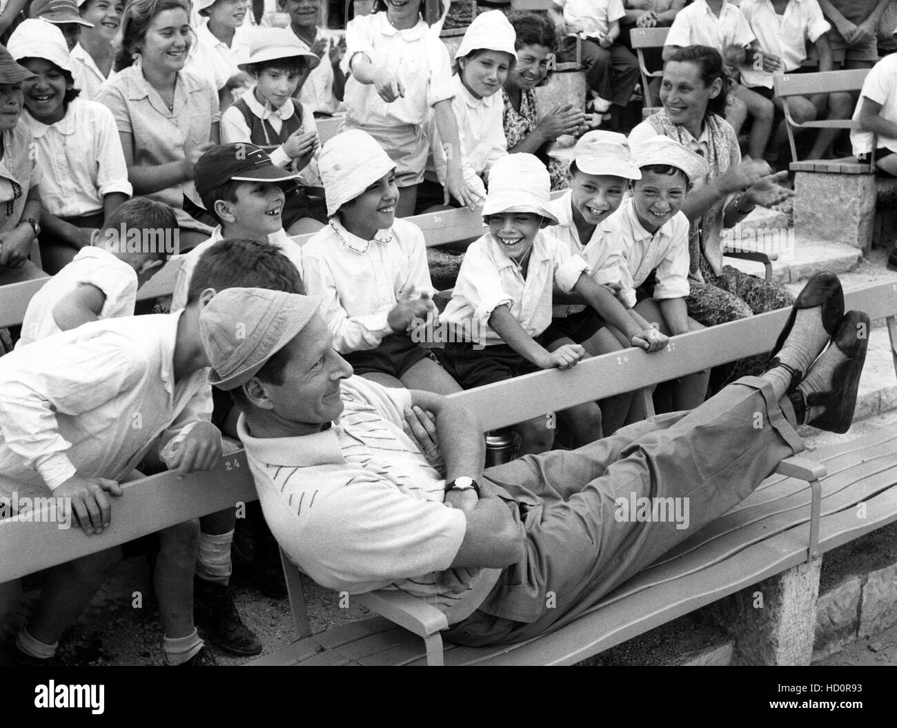 UNICEF Ambassador-at-Large DANNY KAYE wows the children at the Sea of ...