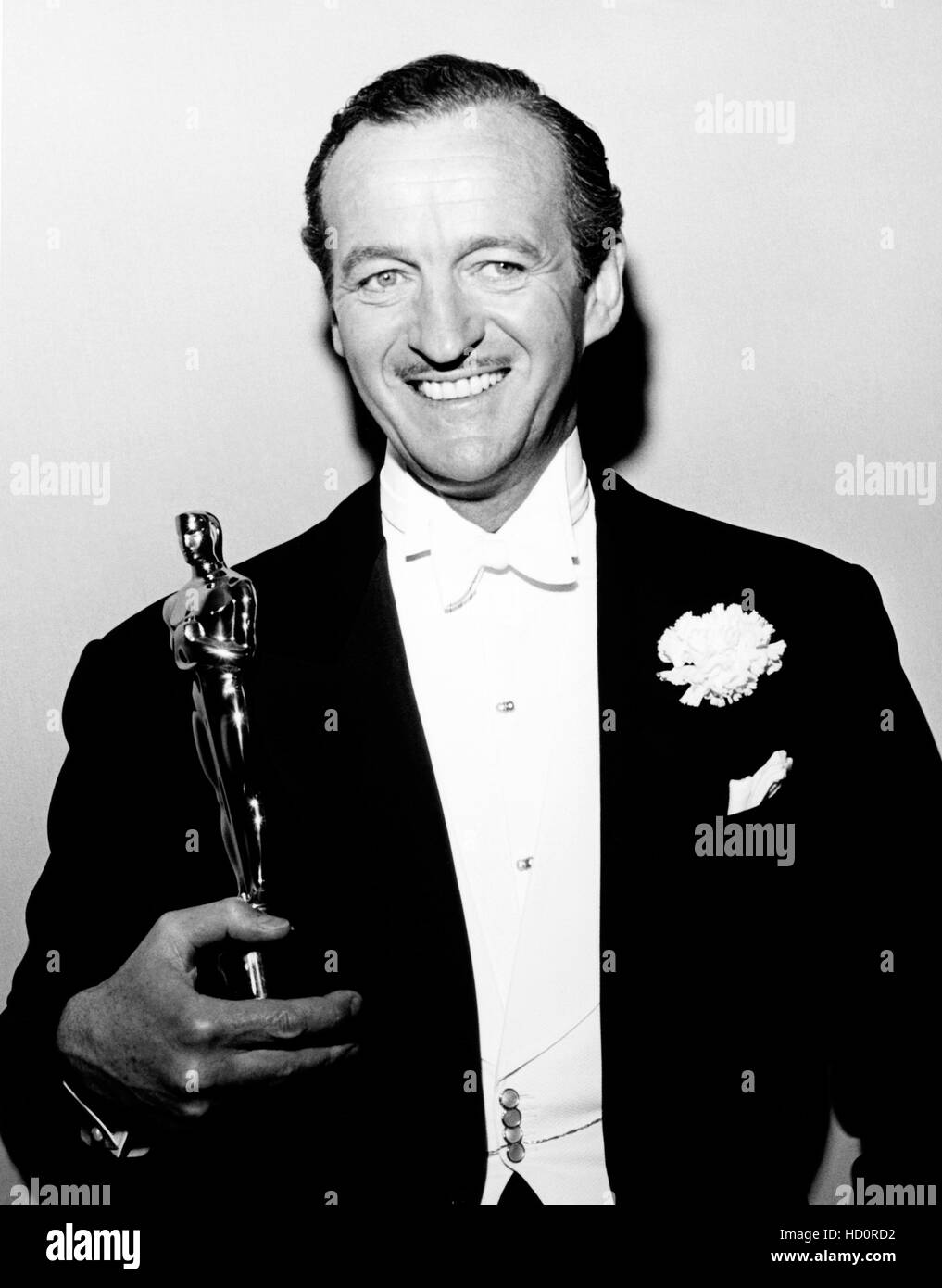 David Niven with his Best Actor Academy Award for SEPERATE TABLES, 1959 ...