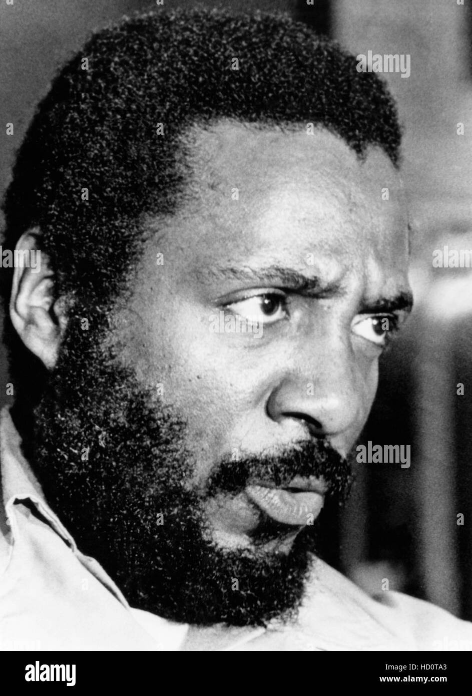 Dick Gregory, at O'Hare Airport, Chicago, returning from talks in Paris ...