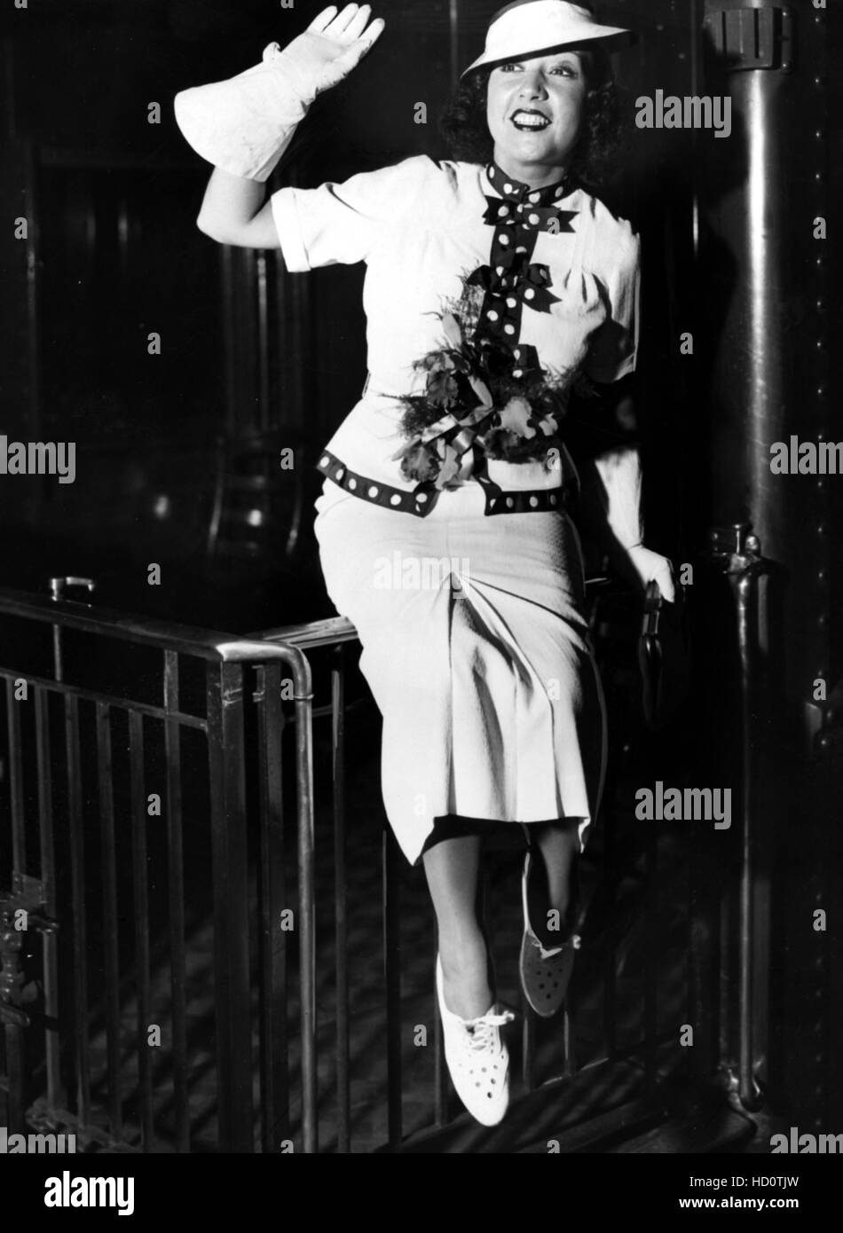 Ethel Merman, waiting to depart New York City ca. 1935 Stock Photo - Alamy