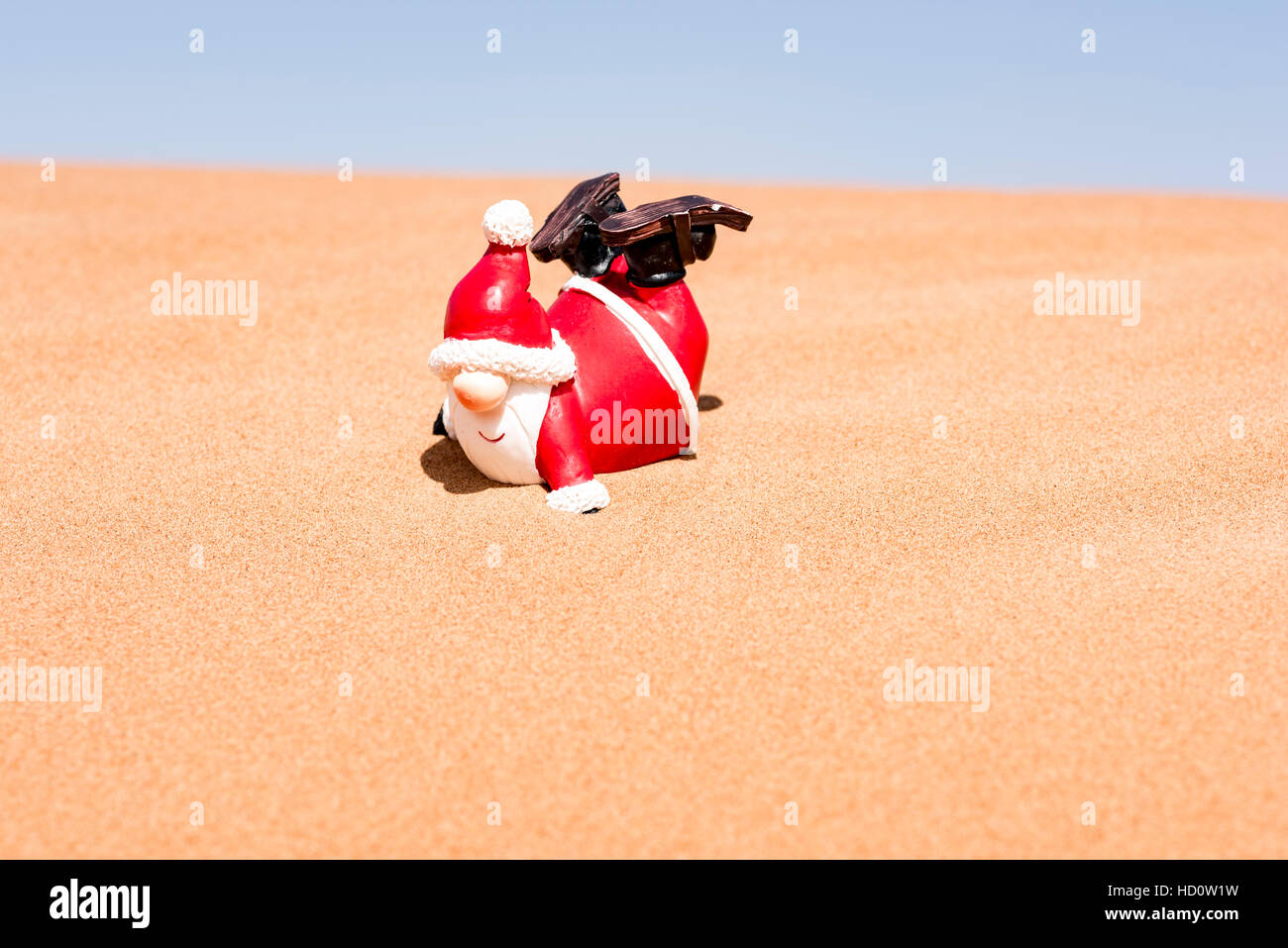 Desert dunes sliding hi-res stock photography and images - Alamy