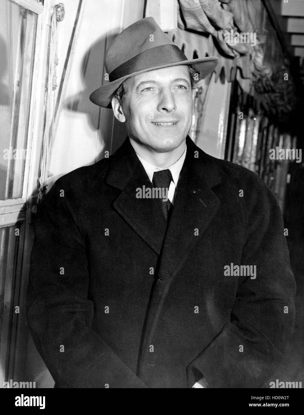 Ezio Pinza arriving in New York aboard the Italian liner, Conte di ...