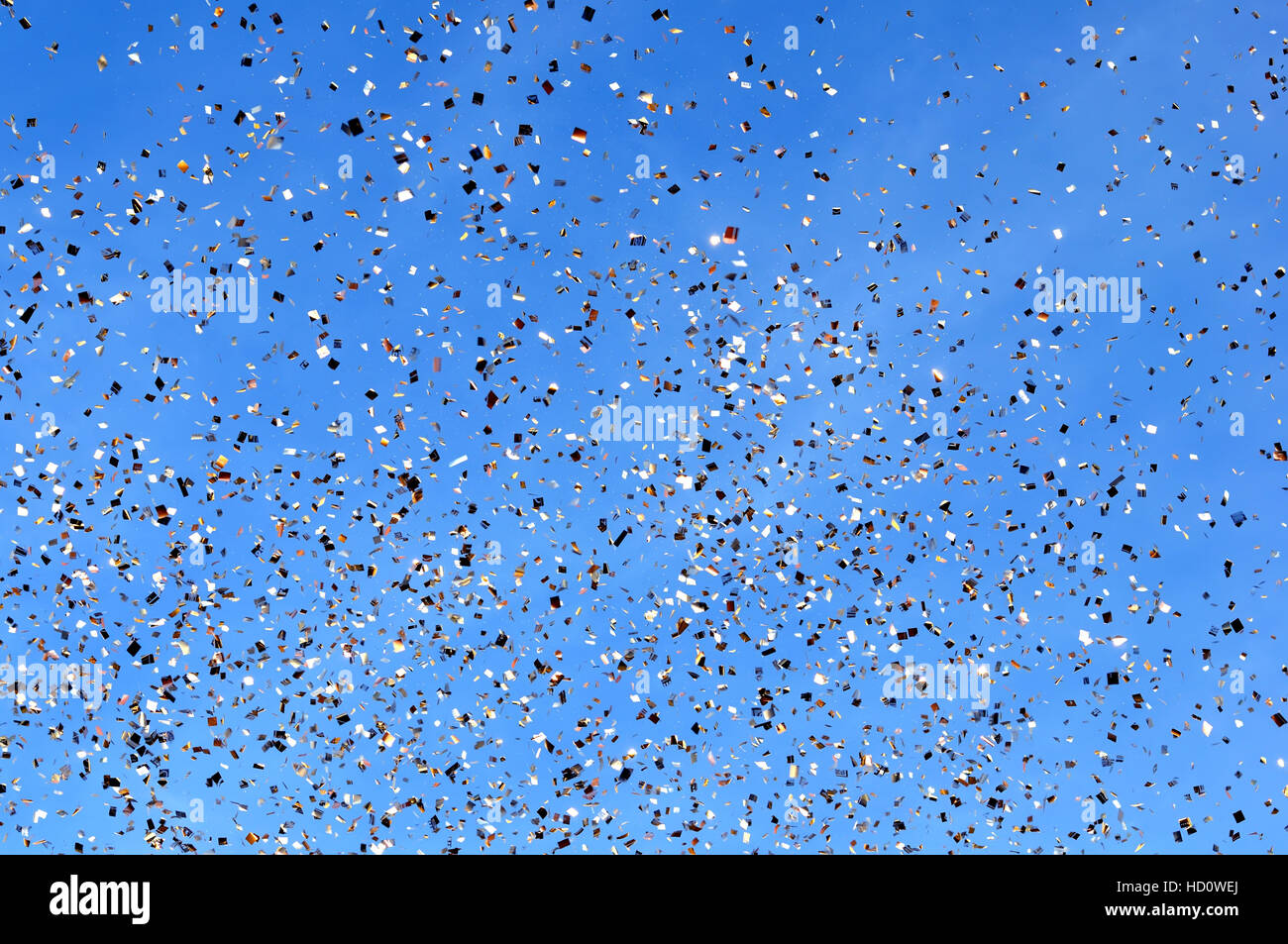 Falling confetti hi-res stock photography and images - Alamy