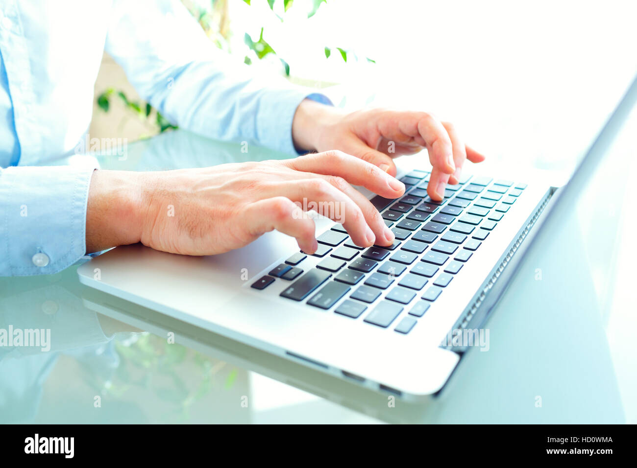 Office hand keyboard board hi-res stock photography and images - Alamy