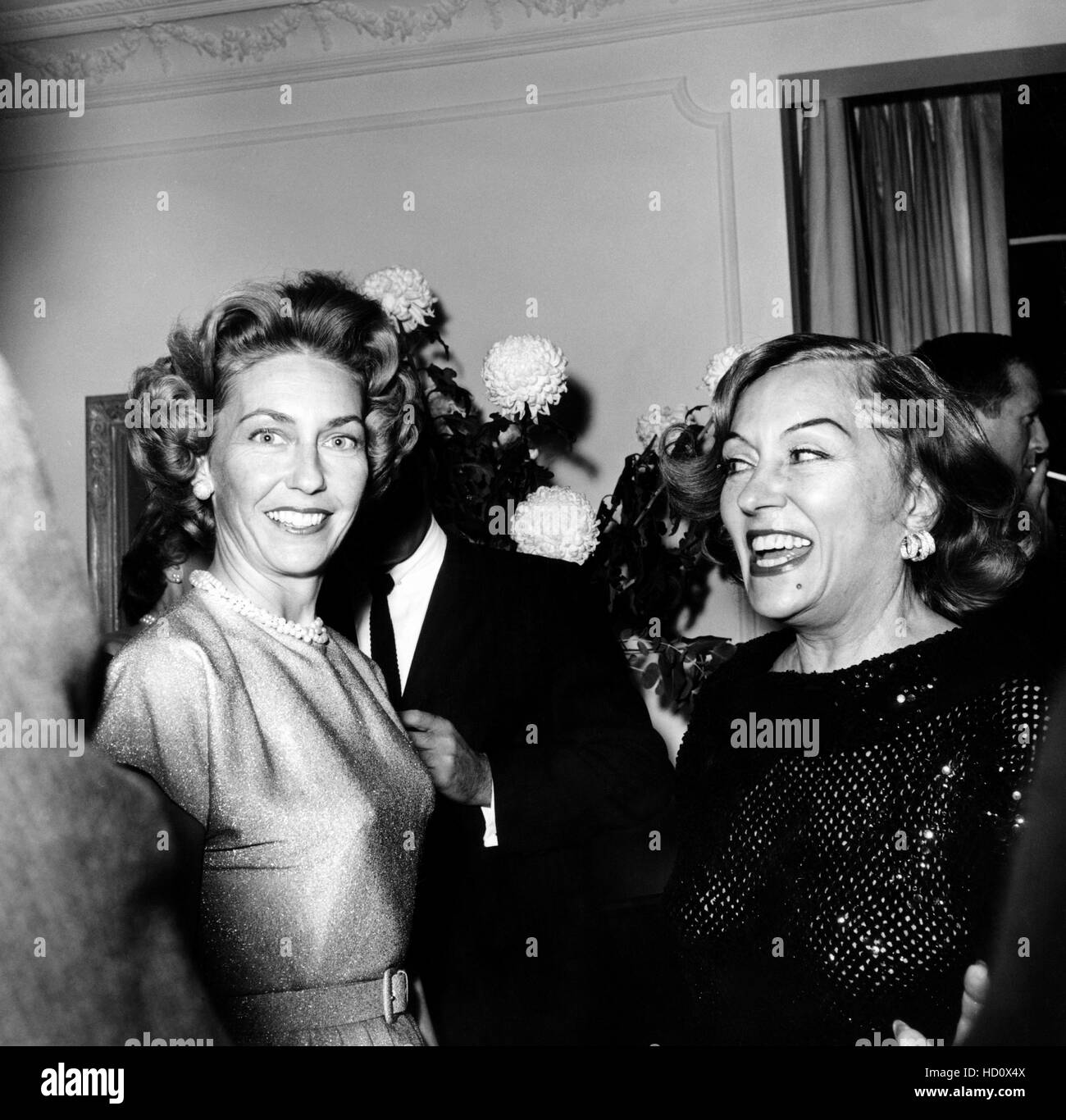 Gloria Swanson Right And Her Daughter Michele Farmer 1961 Stock