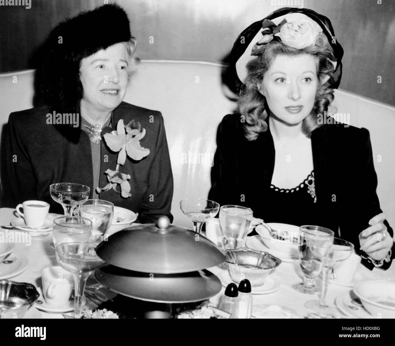 Greer Garson, right, and her mother, Nina Garson, at Chicago's Pump ...