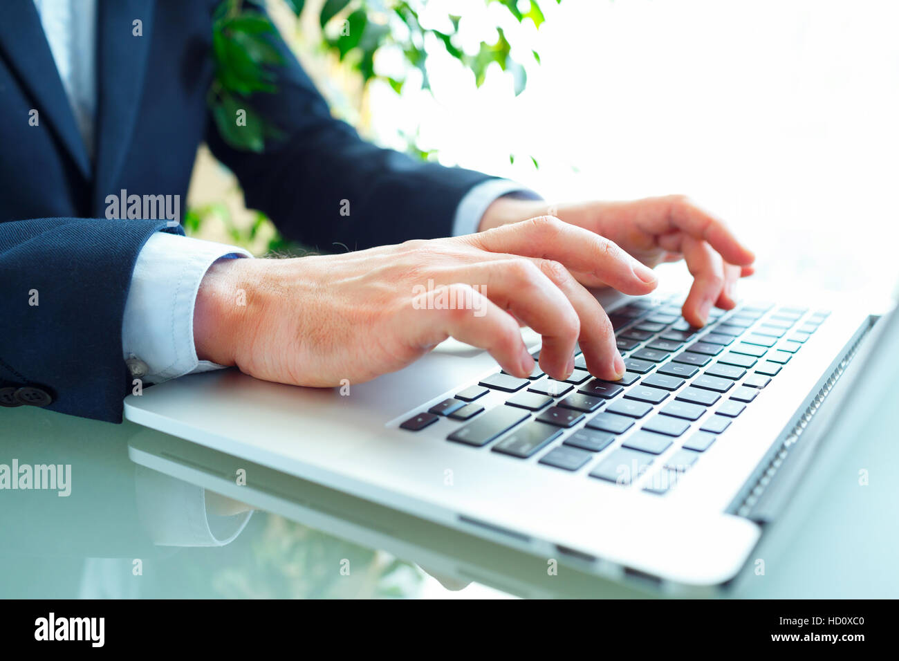 Office hand keyboard board hi-res stock photography and images - Alamy