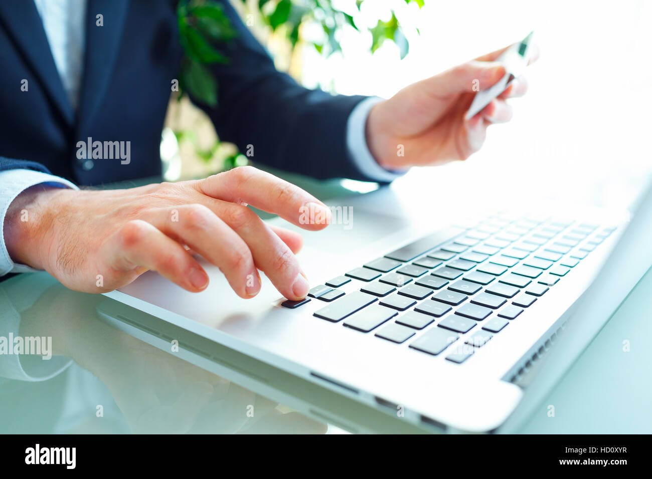 Hands with computer hi-res stock photography and images - Alamy