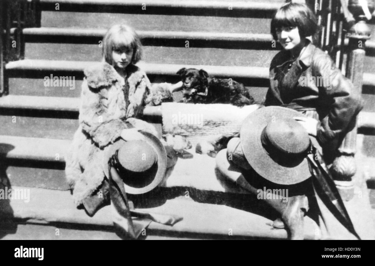 From left: sisters June Havoc, Gypsey Rose Lee during their vaudeville ...