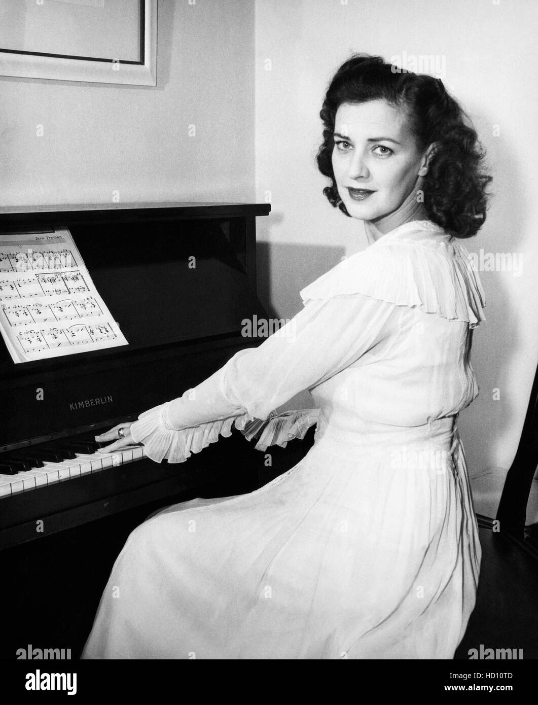 Singer Jane Froman, at home, 1948 Stock Photo - Alamy