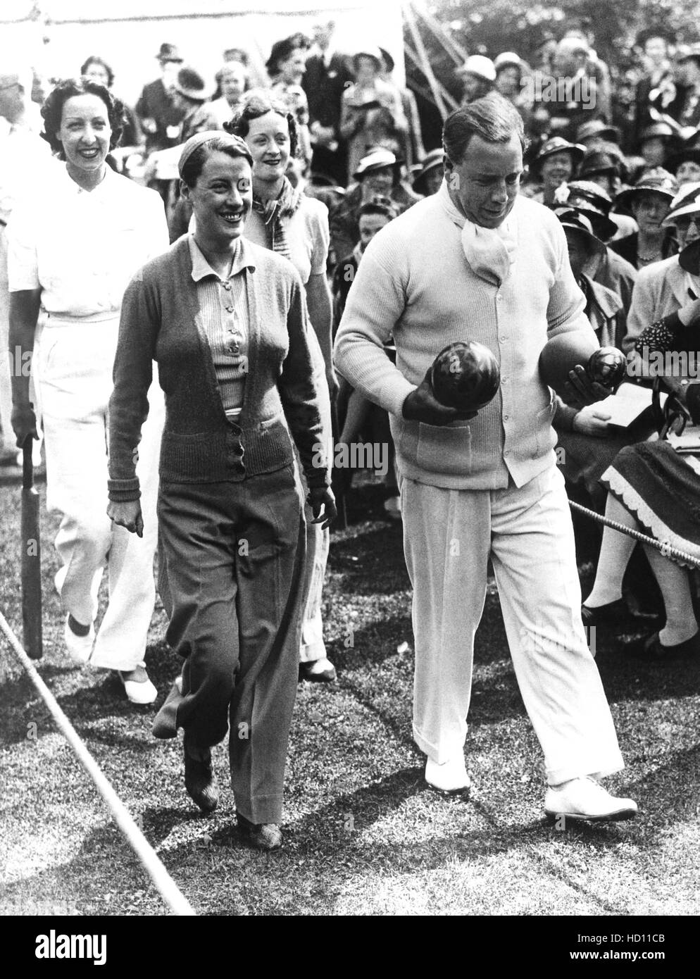 Cricket 1930s hi-res stock photography and images - Alamy