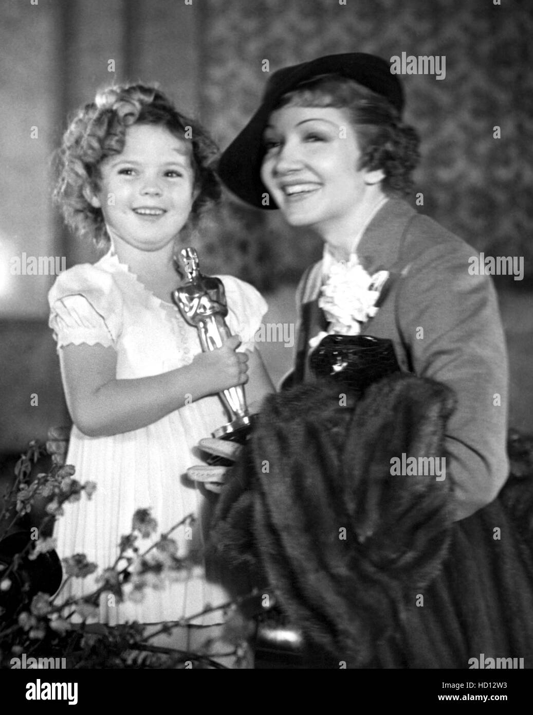 Claudette colbert oscars hi-res stock photography and images - Alamy