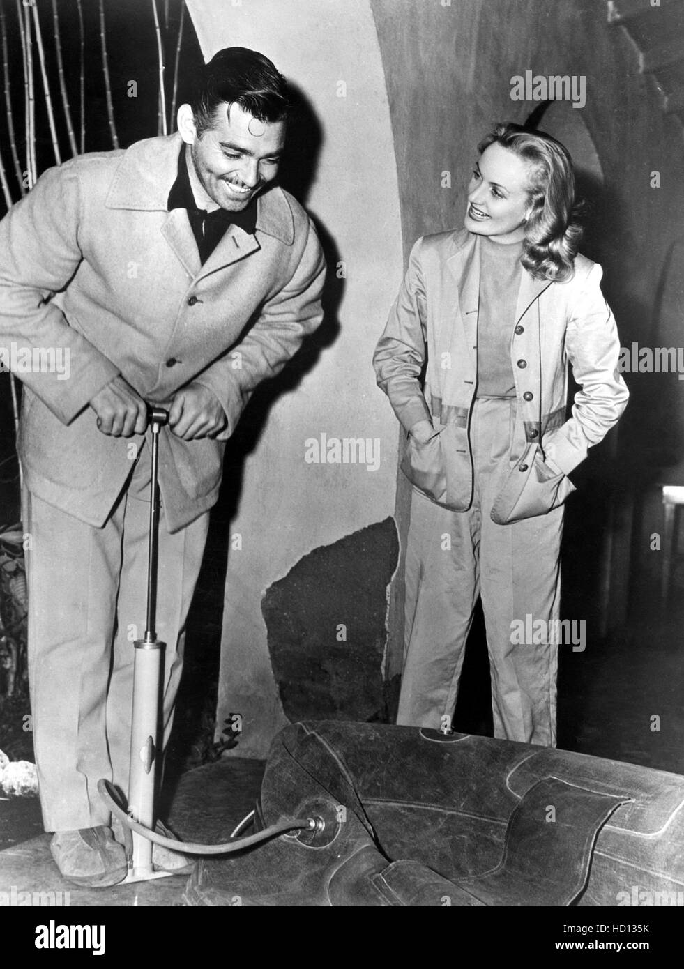 From left: Clark Gable, Carole Lombard at the Mexican Gun Club while on ...