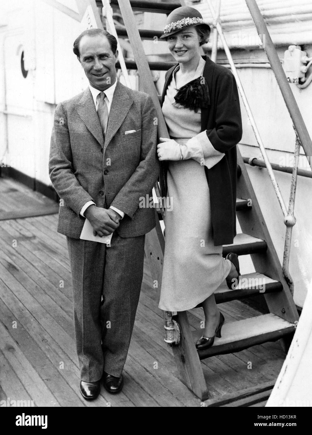 Constance Cummings and husband Ben Levy arrive in New York on the S.S ...