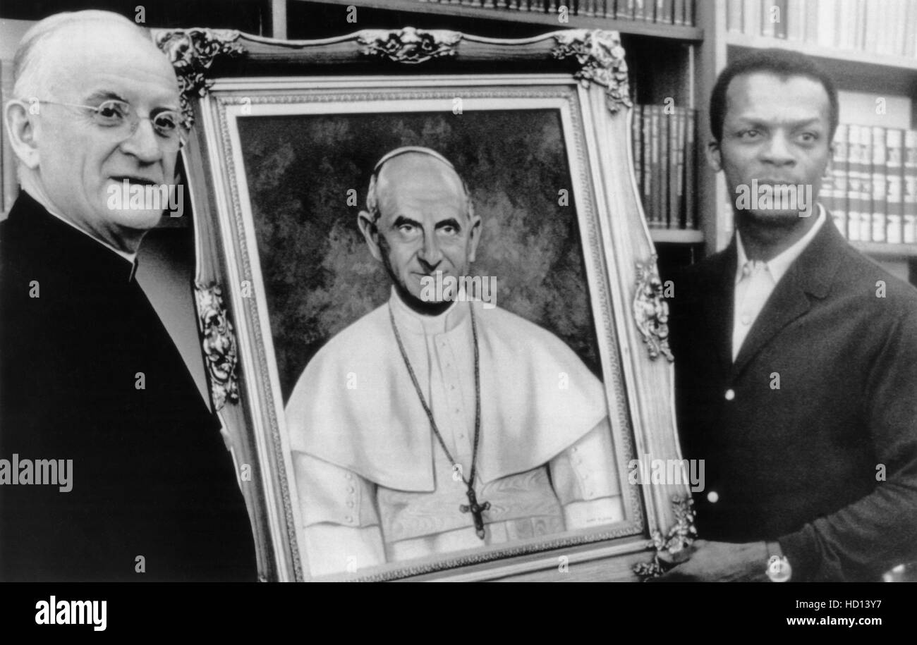 Curt Flood, presenting his portrait of Pope Paul VI to John Cardinal ...